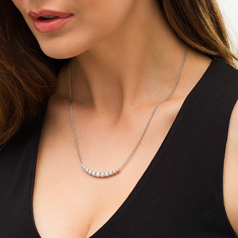 3 4 Ct T W Diamond Graduated Curved Bar Necklace In 10k White Gold